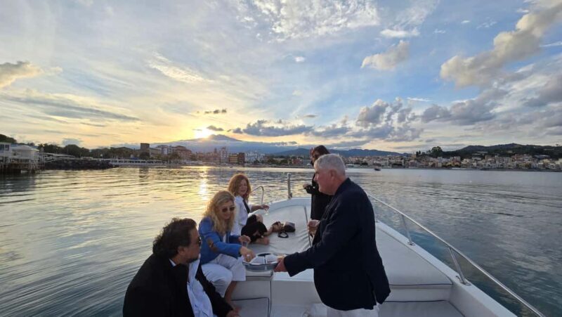 Taormina: Sunset Boat Tour with Aperitif - Discovering the Charm of the Taormina Sunset Boat Tour with Aperitif