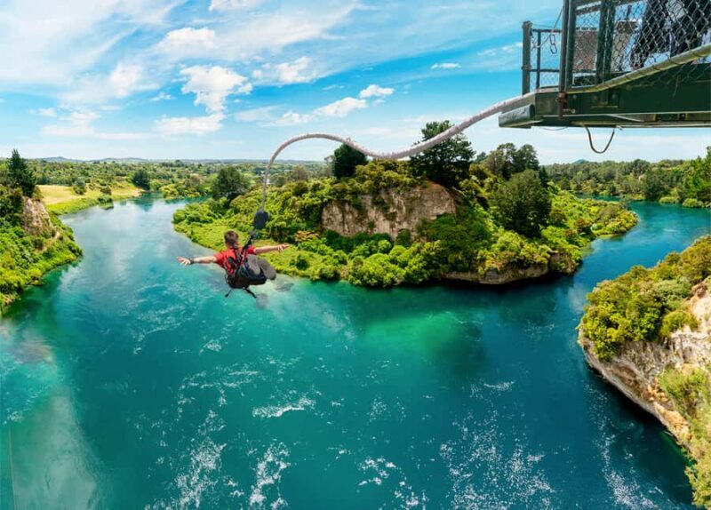 Taup: Bungy Jump and Swing Combo - The Taup Swing: A Heart-Pumping Cliffside Experience