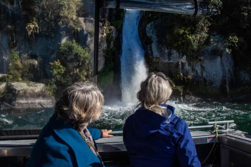 Taupo: Lake Taupo Western Bays Catamaran Tour with Bush Walk - What Makes this Tour Stand Out?
