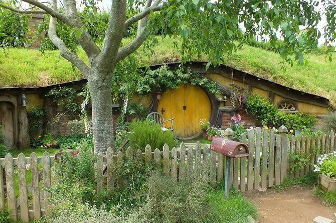 Tauranga-Hobbiton-Rotorua : Movie Set & Geysers: Private Tour - The Sum Up
