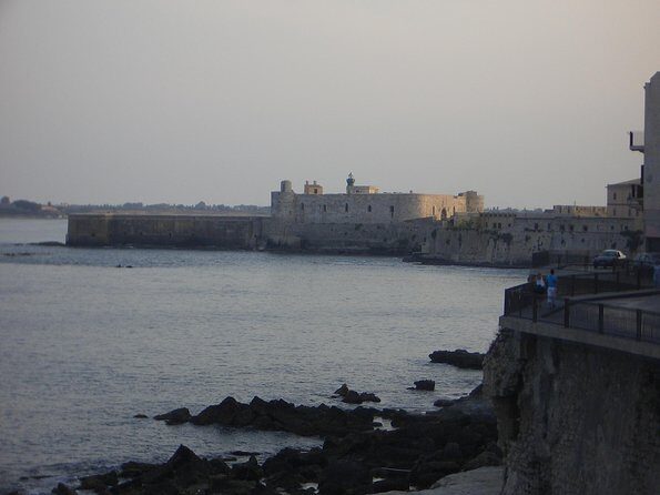 Taxi transfer service from CATANIA airport/city to Siracusa Ortigia or viceversa - Who Should Book This Transfer?