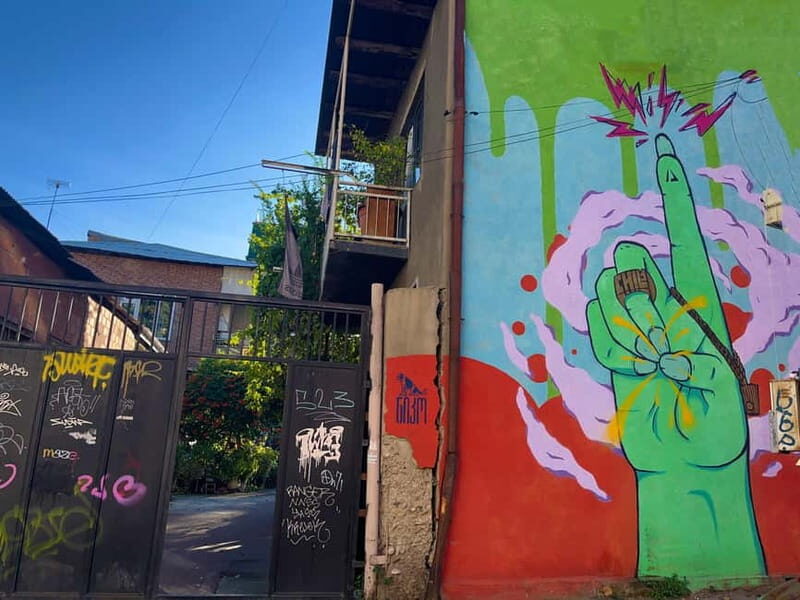 Tbilisi: 100+ Graffiti & Murals, Street Art Guided Tour - Authentic Insights from Reviewers