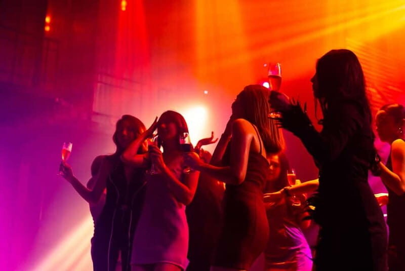 Tbilisi: Nightlife Highlights Tour with Welcome Drinks - What Reviewers Say