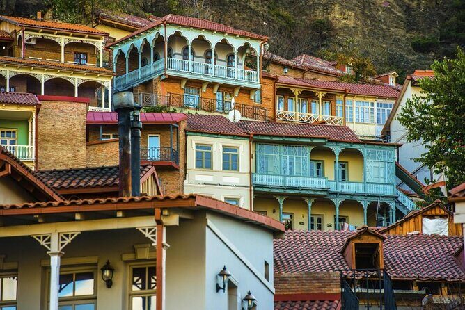 Tbilisi Private Food and Wine Tour with Lunch and Tastings - Authentic Georgian Flavors: A Deep Dive into the Tbilisi Food & Wine Tour