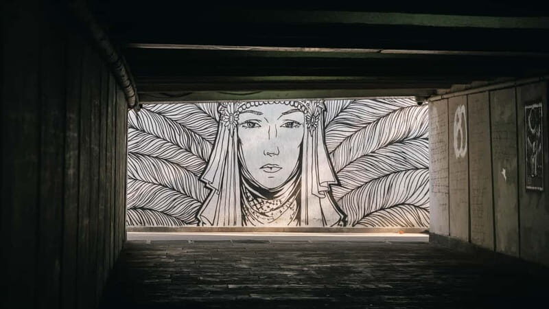 Tbilisi: Street Art and Graffiti Guided Walking Tour - The Neighborhoods and Artistic Contrasts