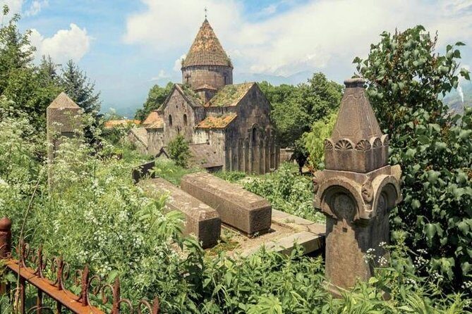 Tbilisi transfer with stops in Haghpat, Sanahin to or from Yerevan - The Value of a Private Transfer with Cultural Stops
