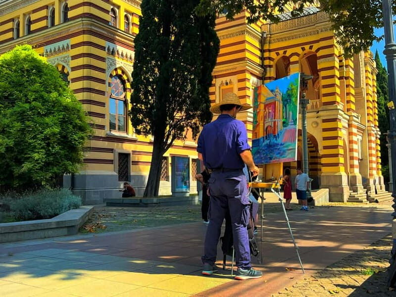 Tbilisi: Walking Tour of Main Highlights With Food & Wine - Key Points
