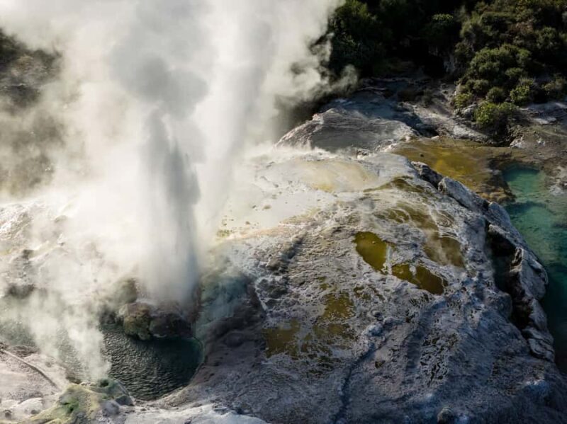 Te Puia: Te R Guided Day Tour - FAQ