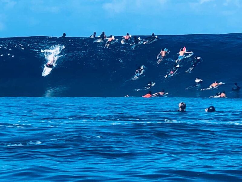 Teahupoo : First row Tahiti Pro taxi boat Tour - Practical Details and Tips