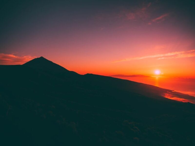 Teide: Guided Sunset & Stargazing Tour by Night with Dinner - Dinner: A Cozy Meal Amidst Nature