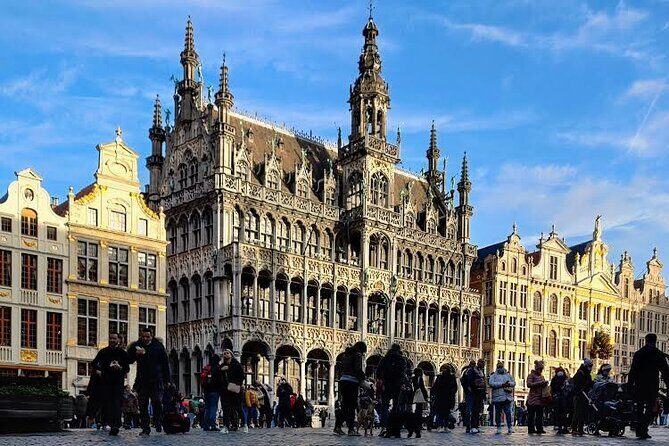 Tell Me About Brussels! | First Day Must-Do | Local Storytellers - The Practicalities: What to Expect