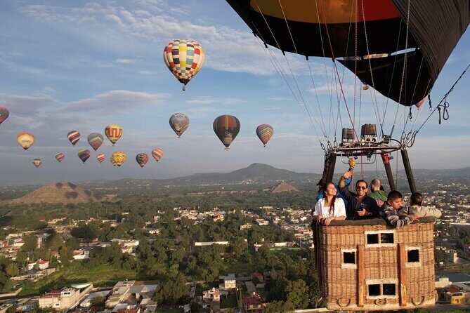Teotihuacan Balloon Experience with Transportation and Breakfast - Key Points