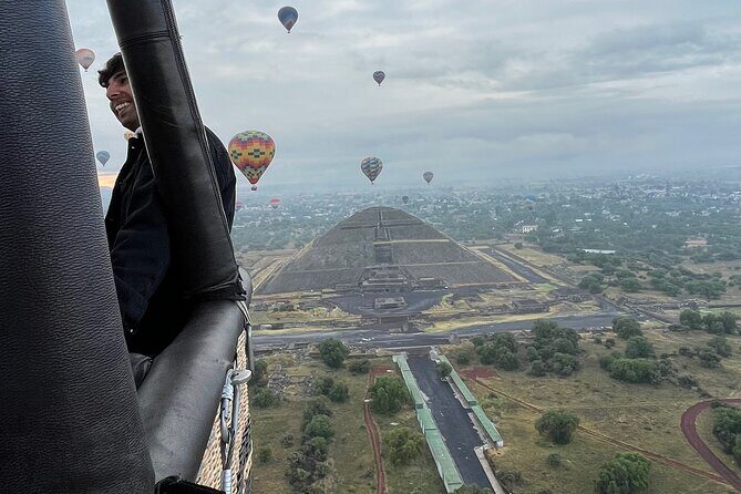 Teotihuacan balloon flight with cave breakfast + pyramids - The Convenience of Pickup and Private Transport