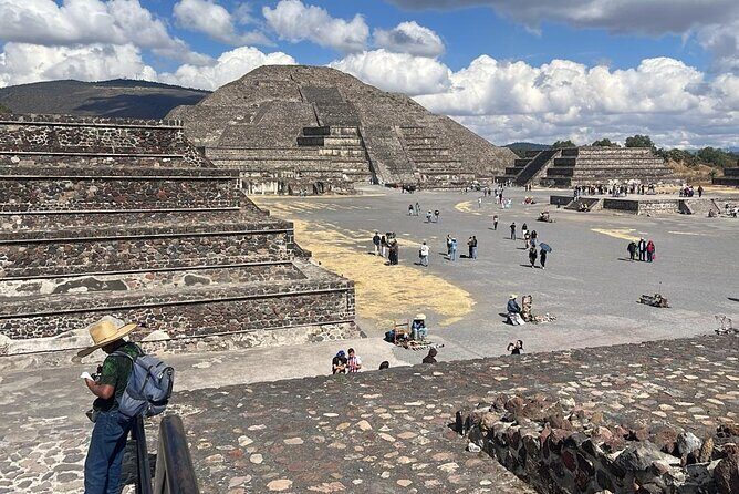 "Teotihuacán Morning & Afternoon Explore Without Tourist Traps - What Makes This Tour Stand Out?