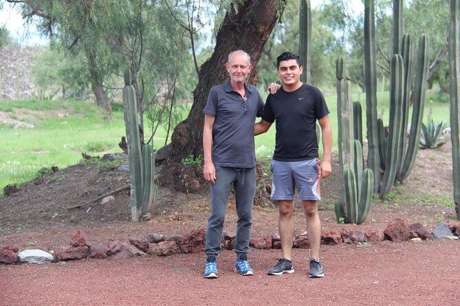 Teotihuacan pyramids morning or afternoon without tourist traps - Authenticity and Guide Expertise