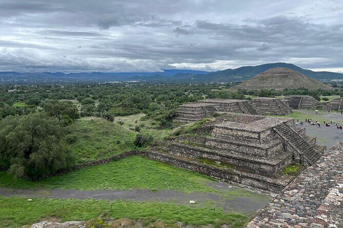 Teotihuacan Pyramids small groups and Basilica of Guadalupe - Key Points
