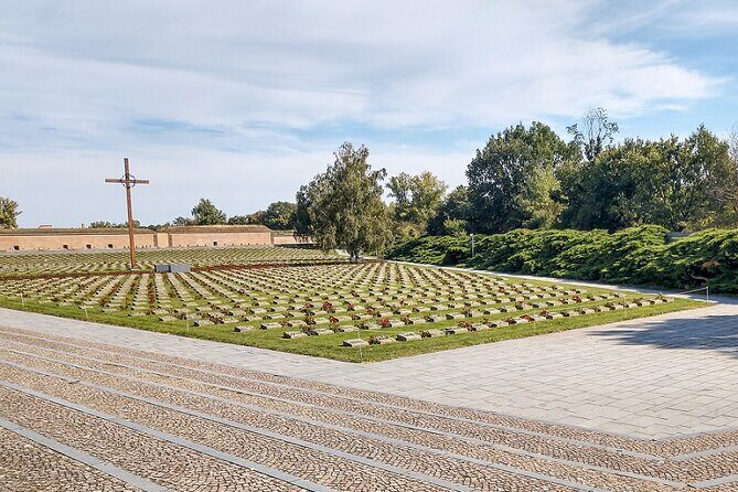 Terezin Tour Including Admission Ticket and Transfer & Audio - Introduction: What to Expect from This Terezín Tour