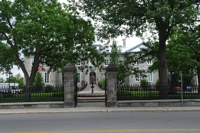 Terrebonne mini Self-Guided Walking Tour & Scavenger Hunt - Key Points