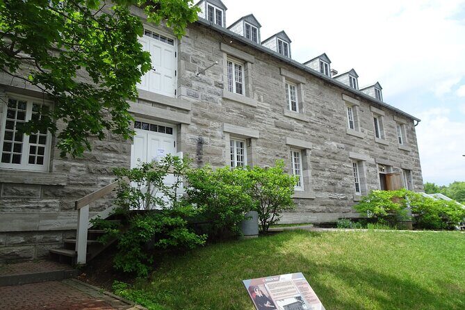 Terrebonne mini Self-Guided Walking Tour & Scavenger Hunt - FAQ