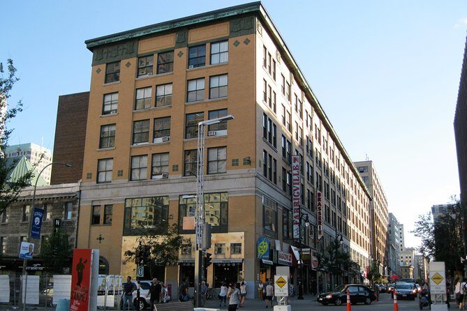 The Belgo gallery hop in downtown Montreal - The Tour Breakdown: A Detailed Look