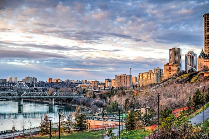 The Best of Edmonton Private Walking Tour - Exploring Edmonton’s River Valley and Beyond