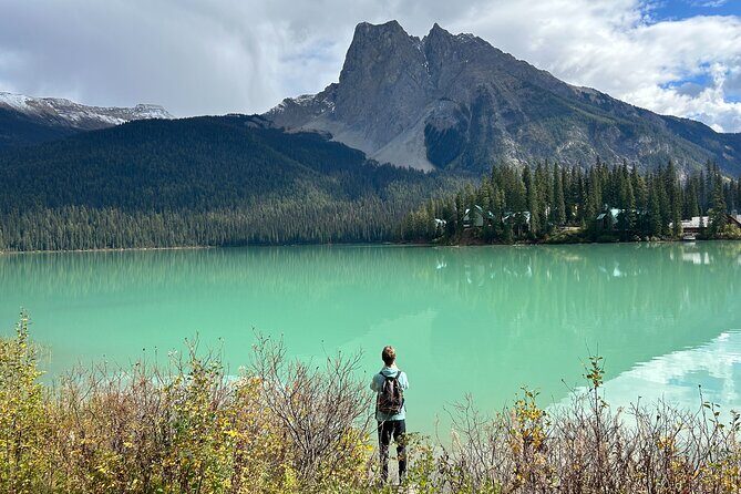 The Best of Yoho With Moraine Lake and Lake Louise Private Tour - Transportation and Guide Experience