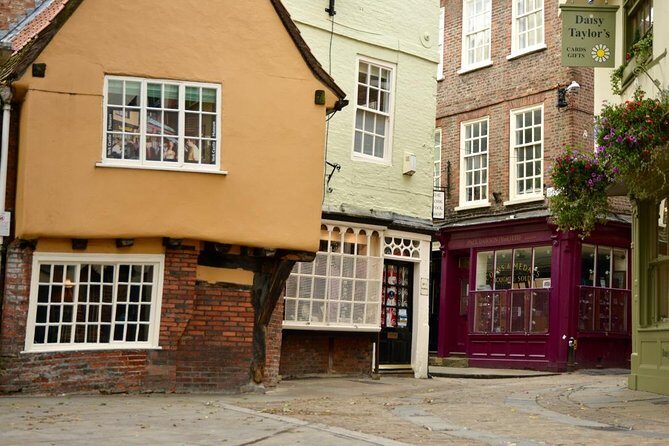 The Best of York on Foot in a Small Group - Detailed Breakdown of the Itinerary