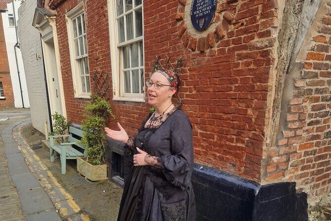 The Black Widow - Dark Tales around Scarborough - Key Points