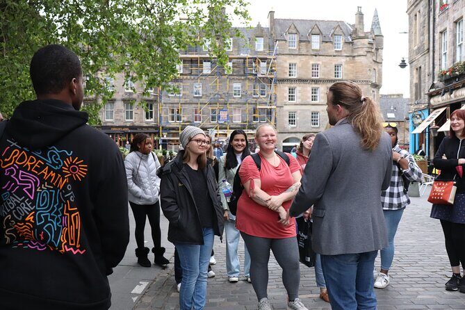 The Edinburgh Literary Pub Tour - Guides and Performers: The Heart of the Tour