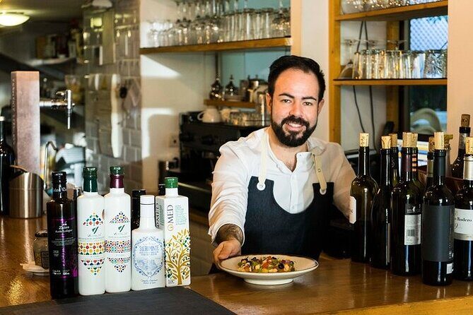 The Granada Evening Tapas Crawl by Food Lover Tour - Key Points