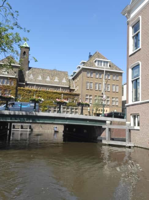 The Hague: Canal Cruise with Live Guide Winter edition - FAQs