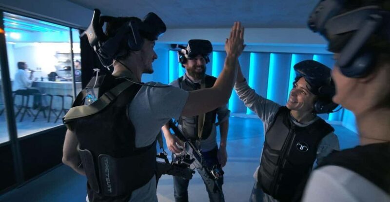 The Hague Downtown: VR Zombie Shooter 2 - 4 people - Exploring The Hague’s VR Zombie Shooter Experience
