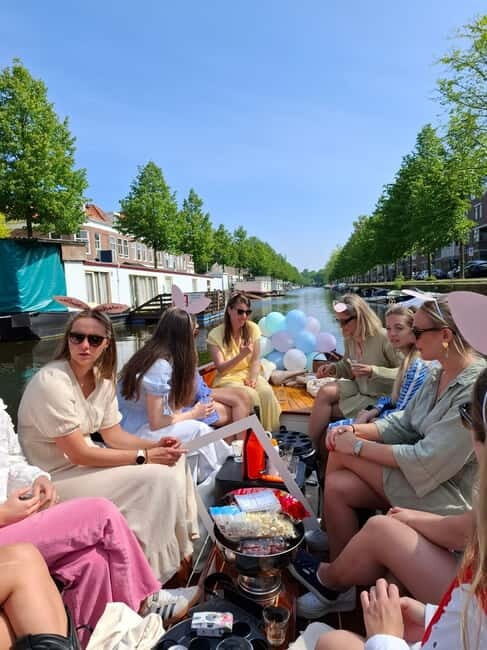 The Hague: individual tickets for an electric boattour! - An Overview of the Electric Boattour Experience in The Hague