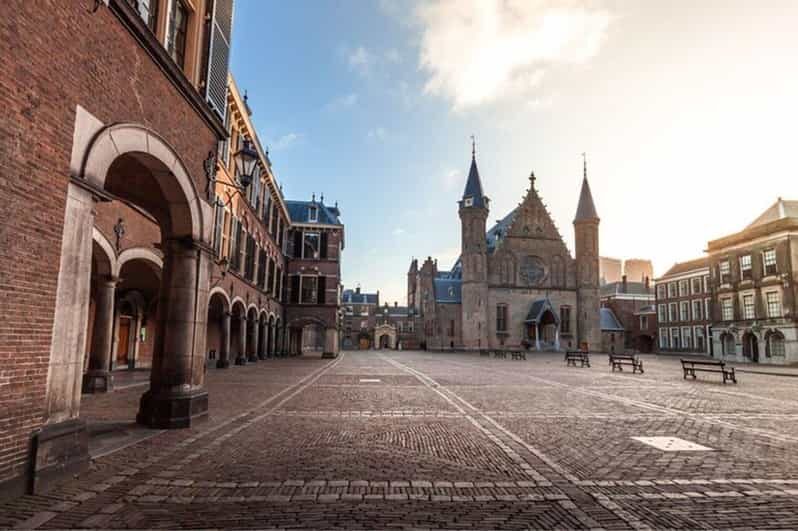 The Hague : Must-See attractions Private Walking Tour - Key Points