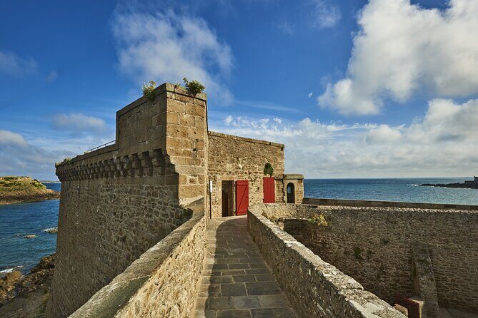 The Hardest City to Invade: Saint Malo's Secrets Audio Guide - FAQ