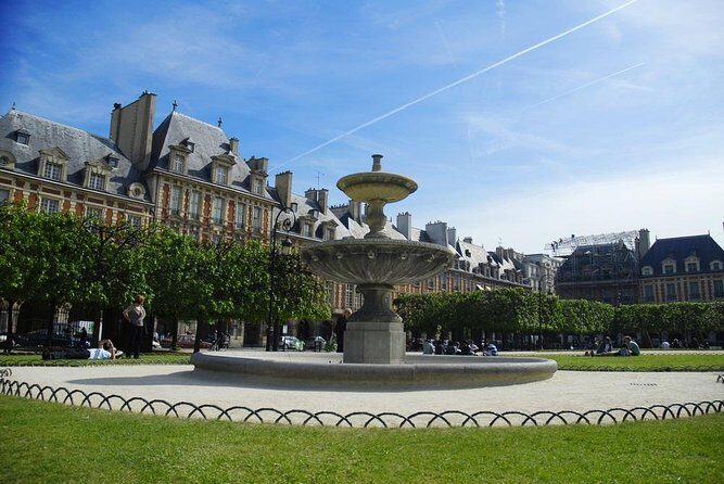 The History of Paris: Historical Le Marais Private Tour - Detailed Breakdown of the Itinerary