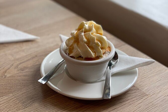 The Icelandic Sweet Tooth Tour - Who Should Think Twice?