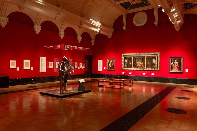 The Kings Gallery - Queen Elizabeth II: Her Life in Style - Practical Details and Tips