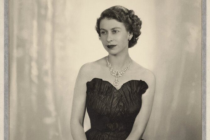 The Kings Gallery - Queen Elizabeth II: Her Life in Style - FAQ