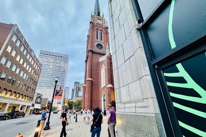 The Misfits and Mayhem Walking Tour of Downtown Louisville - FAQ