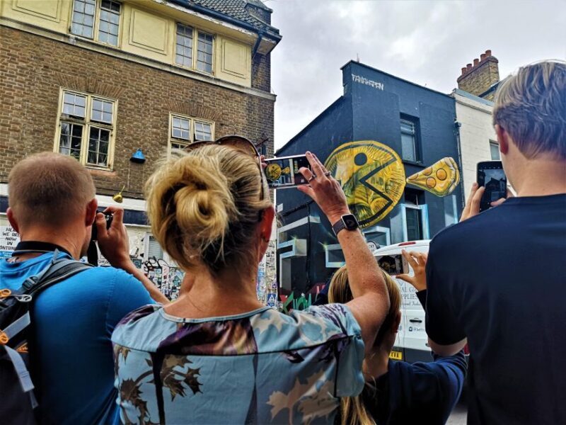 The Original London Street Art Tour (French) - Key Points