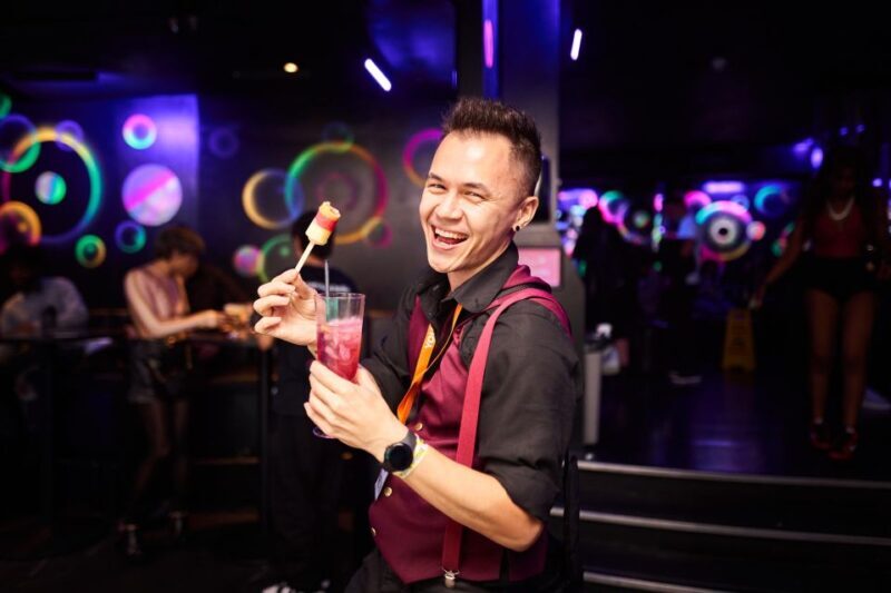 The Original Shoreditch Pub Crawl London - Key Points