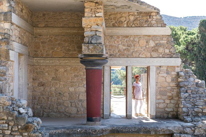 The Palace of Knossos with Skip-the-Line Ticket - Who Should Book This Tour?