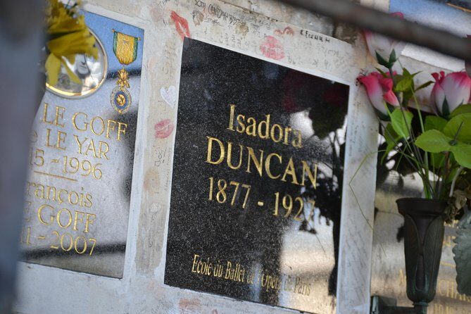 The Pere Lachaise Cemetery Private Tour - Key Points