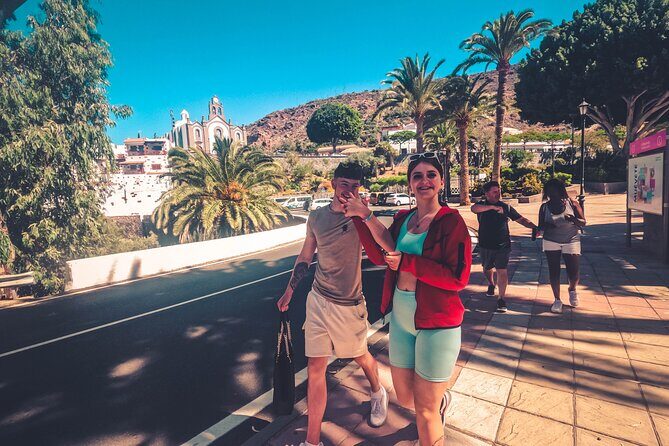 The Red Canyon Tour - Small Group Trip with Local Food Tasting - Food and Beverage Experience