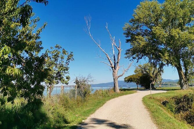 The spell of Lake Trasimeno - Trekking Tour - FAQ