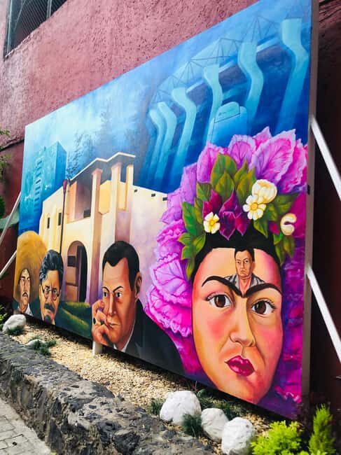 The Steps of Frida: Mexico City - Engaging Meta Description
