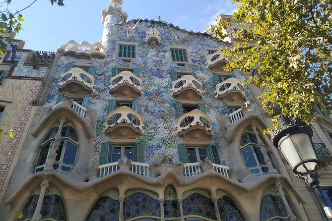 The Story of Gaudi and Modernism Private Walking Tour - A Closer Look at the Itinerary and Experience  
