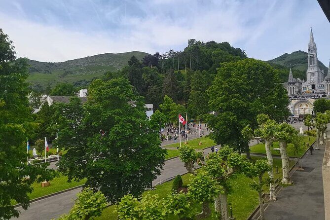 The Story of Lourdes Walking Tour IN ENGLISH - What You Can Expect from the Experience
