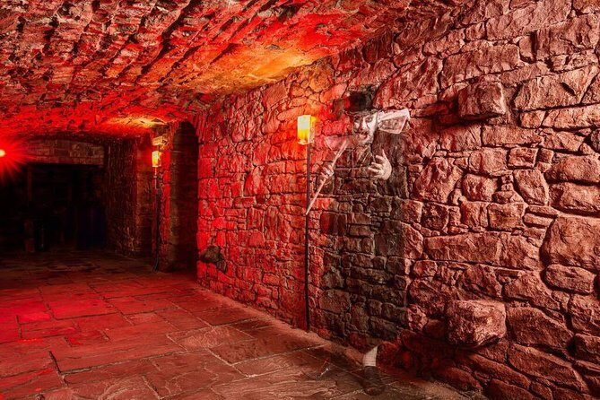 The World Famous Underground Ghost Tour - Exploring Edinburgh’s Dark Side: What to Expect